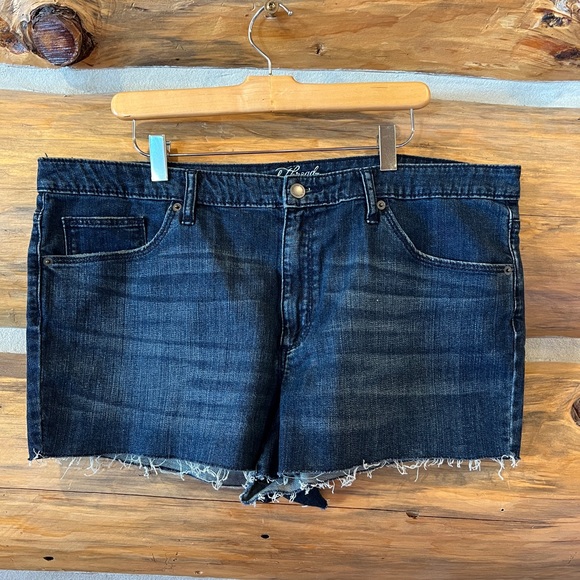 Universal Thread | Shorts | Universal Thread Denim Shorts | Poshmark